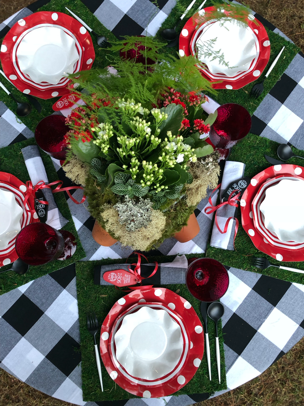 How to Set Up the Best Tailgate Party | Showit Blog